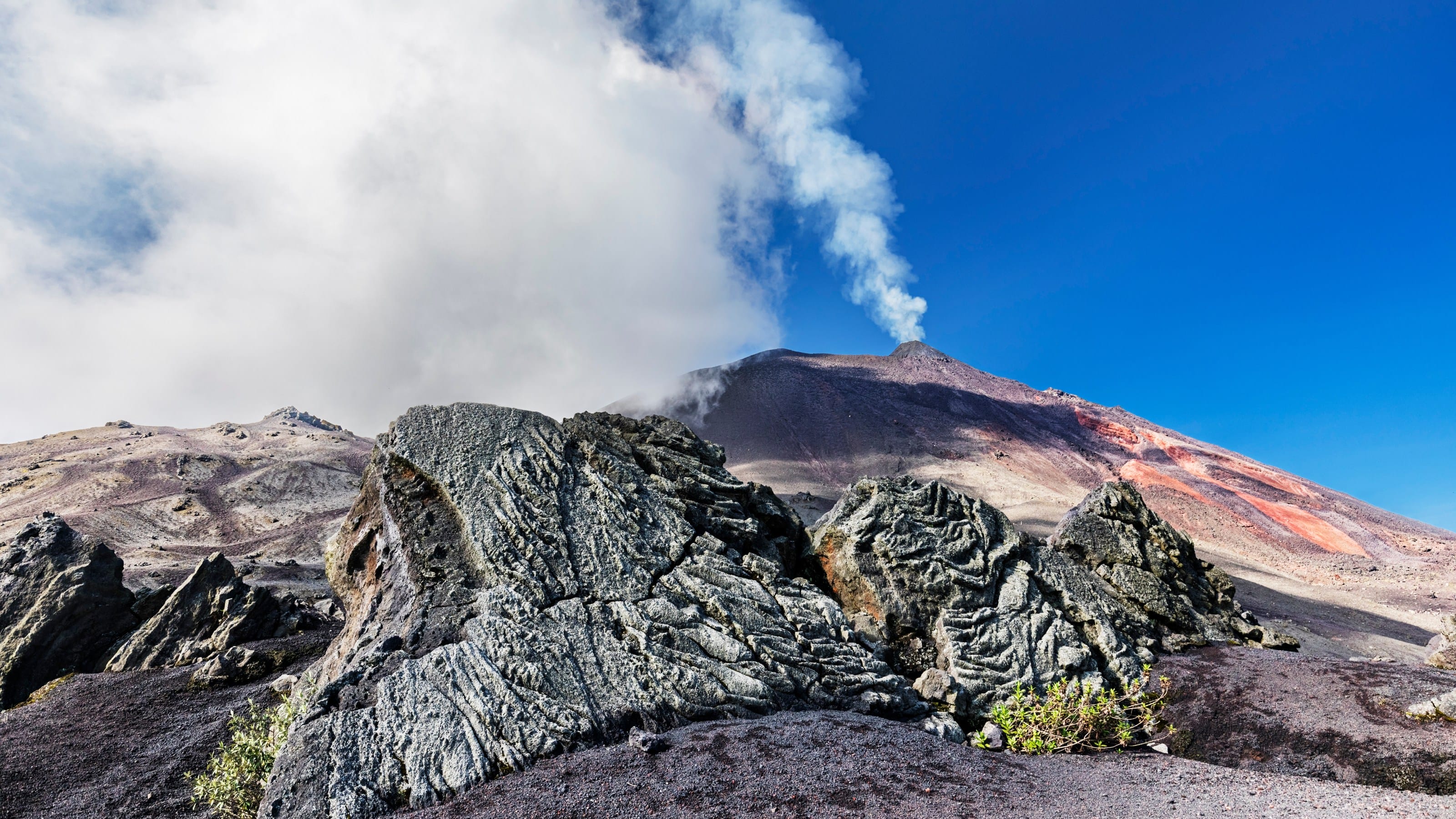 10 Breathtaking Volcanoes You Can Easily Visit to Witness Lava Flow ...